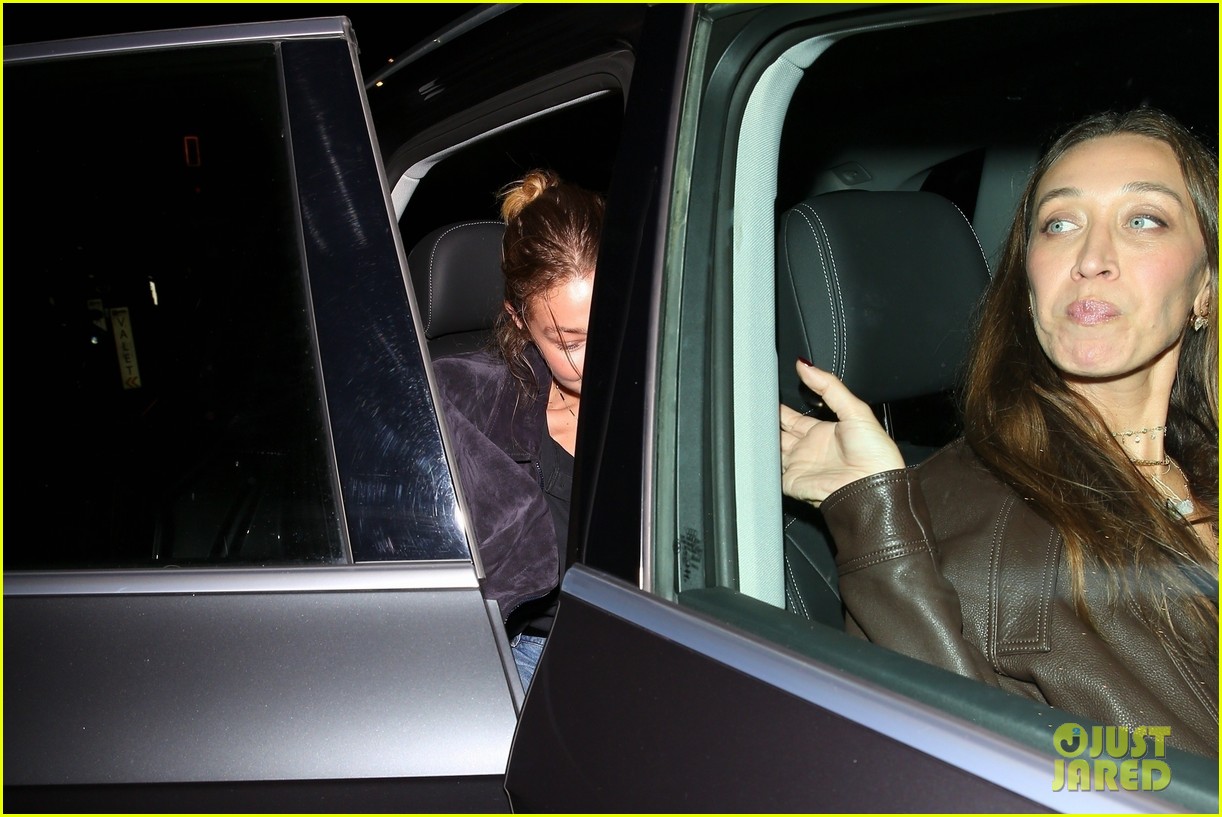 Gigi Hadid & Brother Anwar Step Out to Celebrate Dad Mohamed Hadid's ...