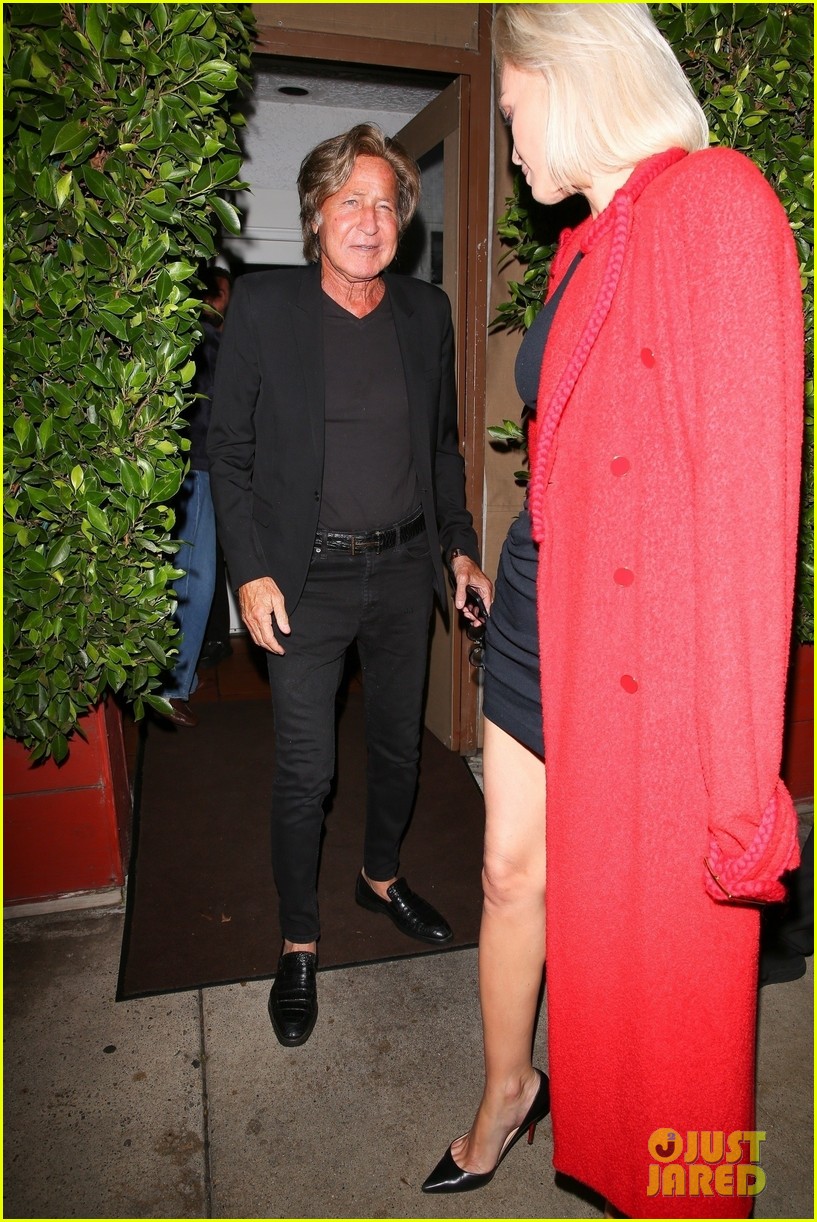 Gigi Hadid & Brother Anwar Step Out to Celebrate Dad Mohamed Hadid's ...