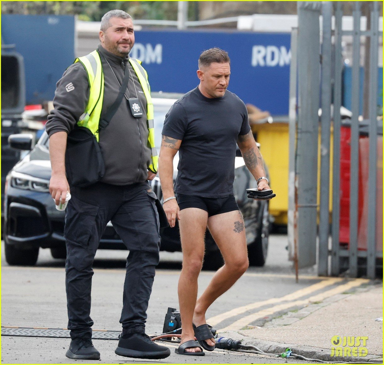 Tom Hardy Goes Pantless, Wears His Boxer Briefs to Location on 'Mobland ...