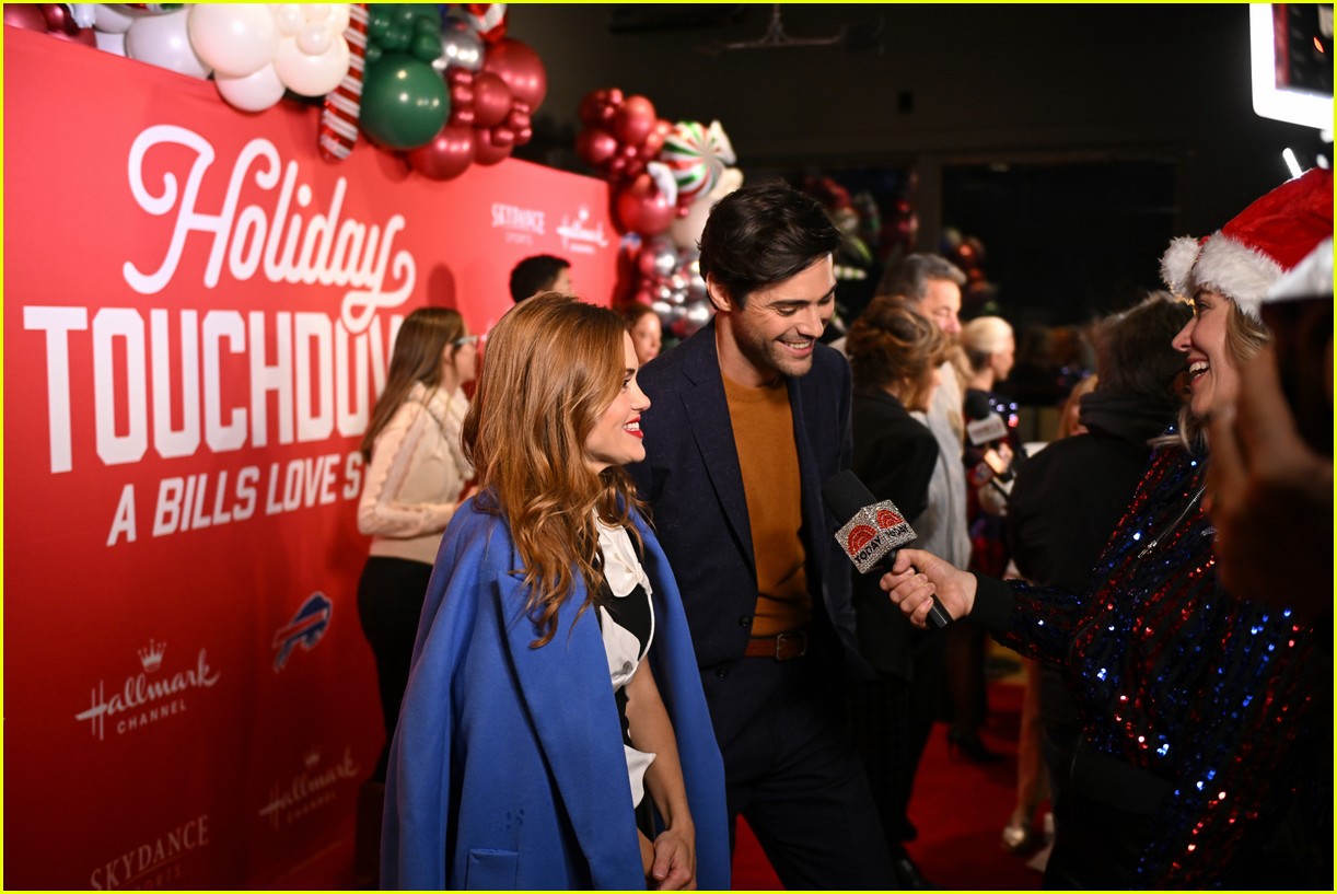 Holland Roden, Matthew Daddario, & 'Holiday Touchdown' Cast Reunite ...