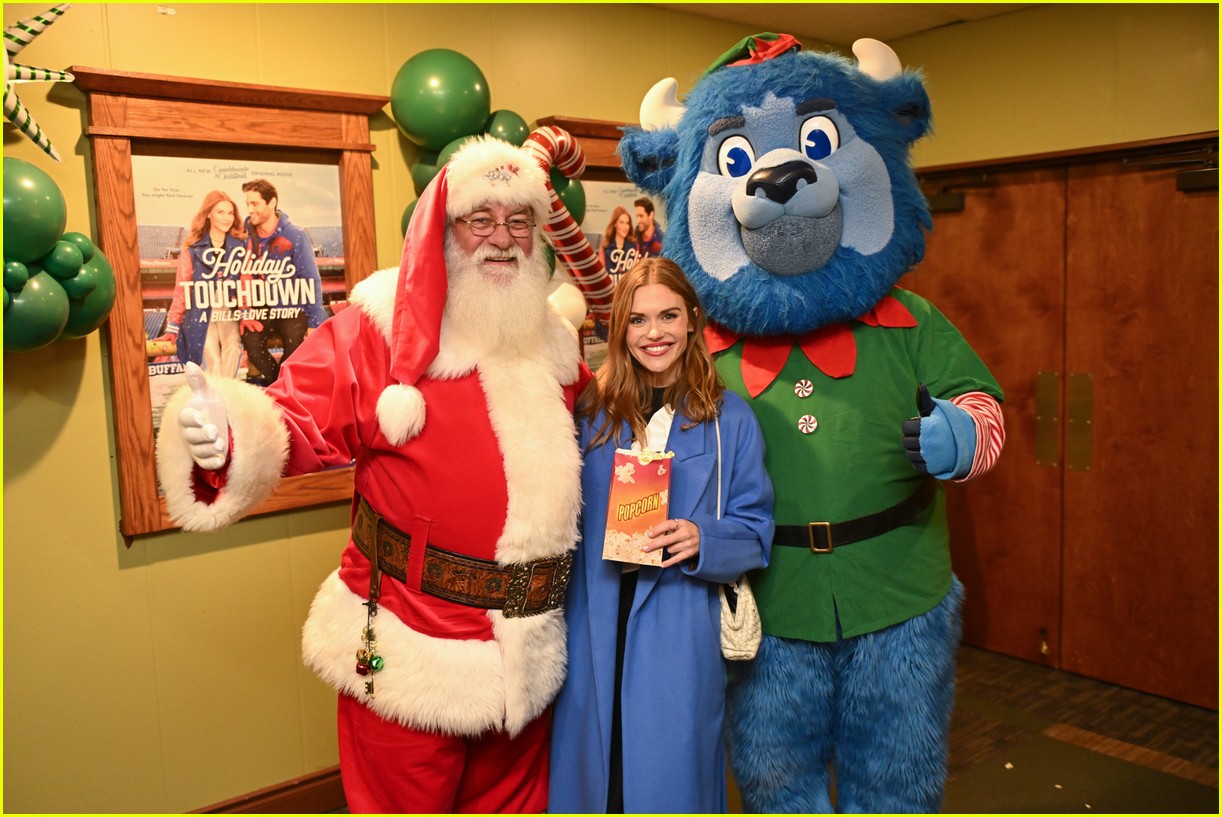 Holland Roden, Matthew Daddario, & 'Holiday Touchdown' Cast Reunite ...