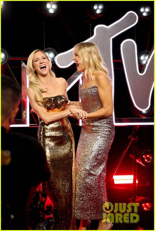 'The Hunting Wives' Season 2 Cast: Netflix TV Show Now in Production, 9 ...