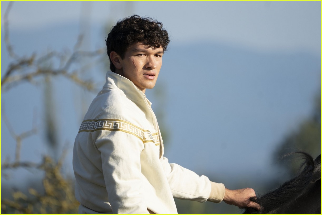 'Percy Jackson & the Olympians' Season 2 Trailer Brings 'Sea of ...