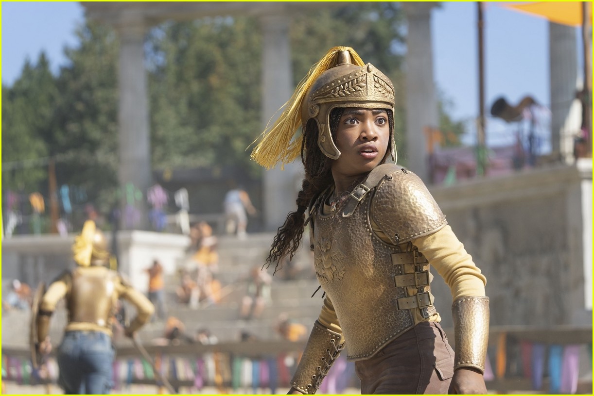'Percy Jackson & the Olympians' Season 2 Trailer Brings 'Sea of ...