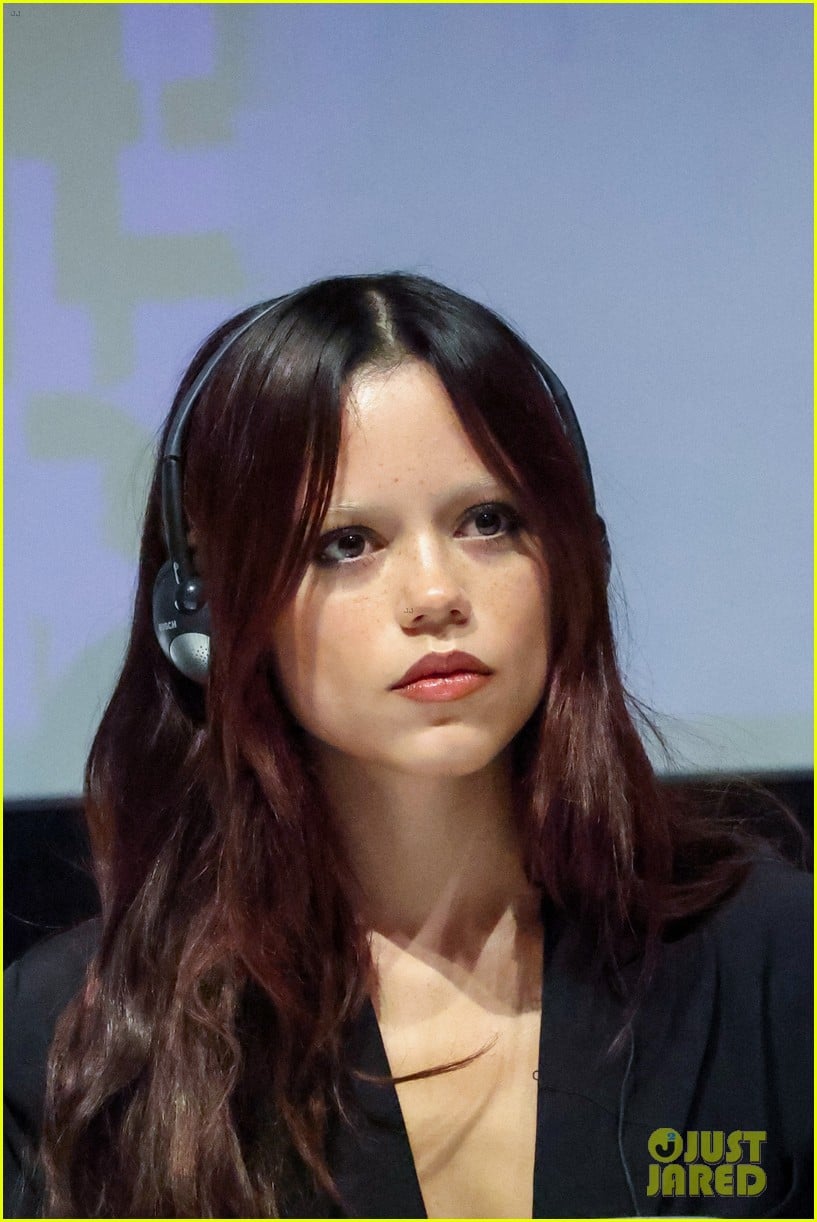 Jenna Ortega Speaks Out Against AI: 'A Computer Has No Soul': Photo 5247072 | Photos | Just ...