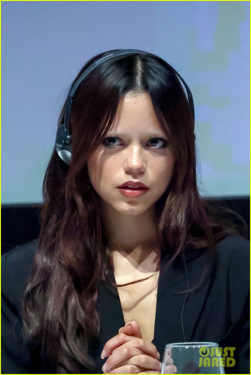Jenna Ortega Speaks Out Against AI: 'A Computer Has No Soul': Photo 5247073 | Photos | Just ...