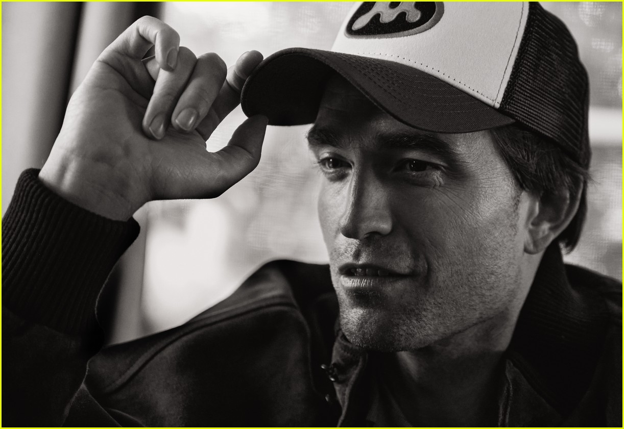 Jennifer Lawrence & Robert Pattinson Pose for Intimate 'V Magazine ...