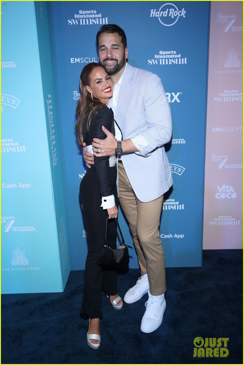 Influencer Haley Kalil Reveals the 'Biggest Factor' in Her Divorce Was ...