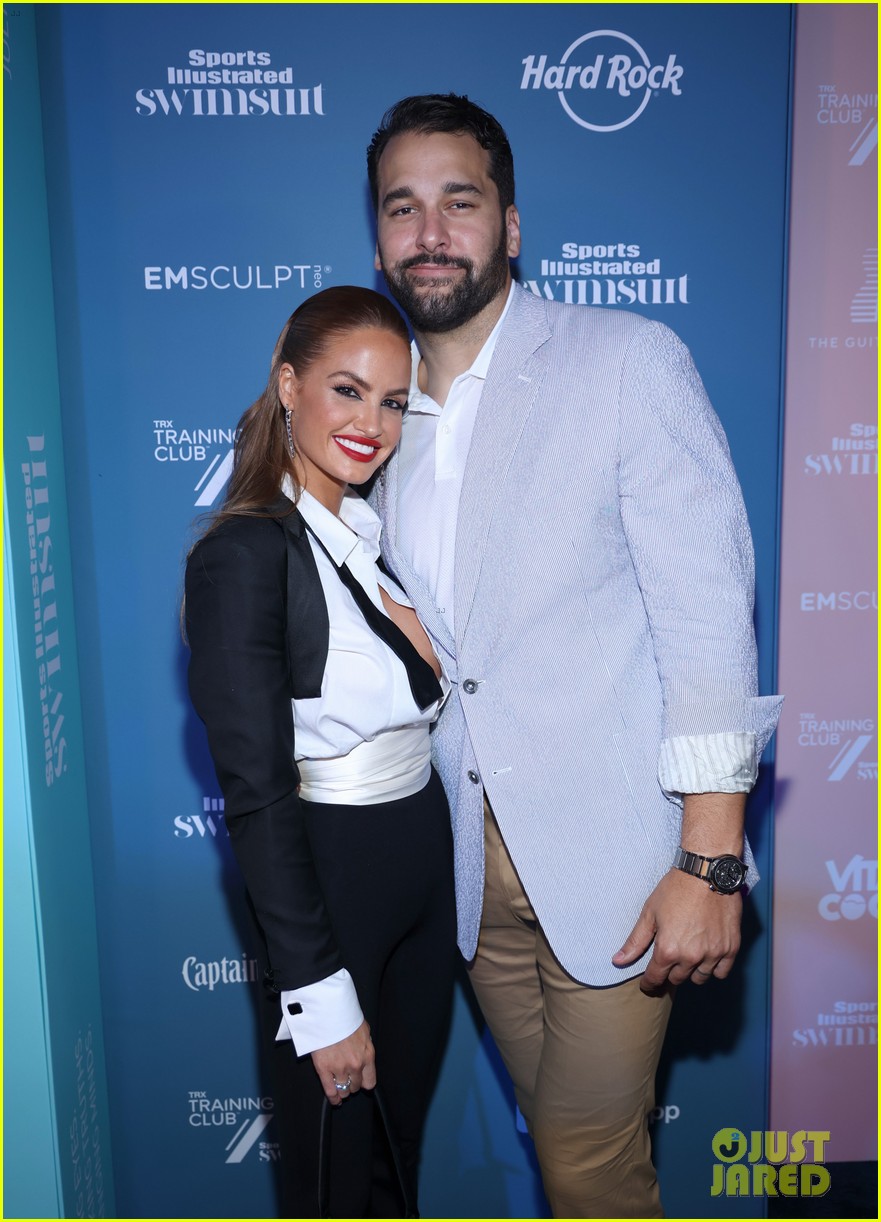 Influencer Haley Kalil Reveals the 'Biggest Factor' in Her Divorce Was ...