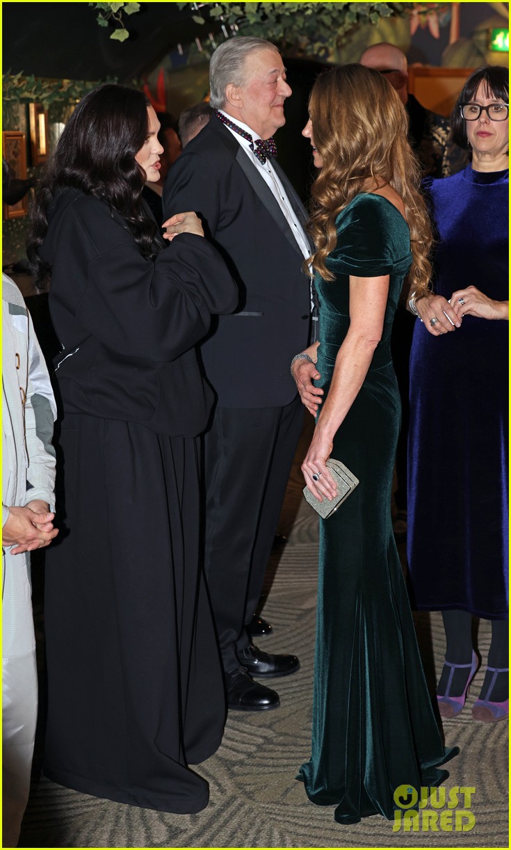 Kate Middleton & Jessie J Hug in Touching Moment Caught on Camera ...