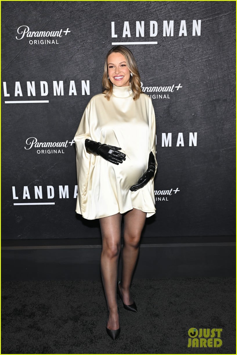 Pregnant Kayla Wallace Cradles Baby Bump With Husband Kevin McGarry at ...