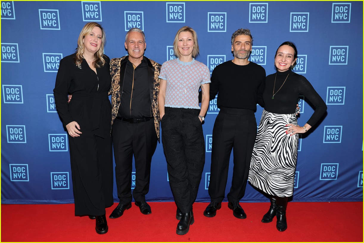 Rachel Zegler Shares Sweet Moments With Oscar Isaac & Brooke Shields at ...