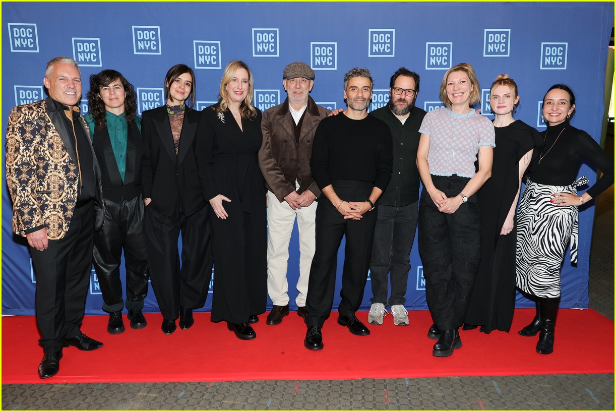 Rachel Zegler Shares Sweet Moments With Oscar Isaac & Brooke Shields at ...