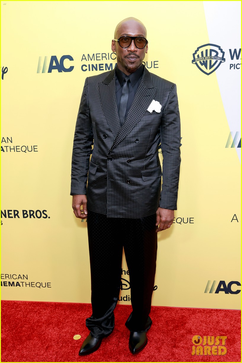 Michael B. Jordan Gets Prestigious Hollywood Award With Support from ...