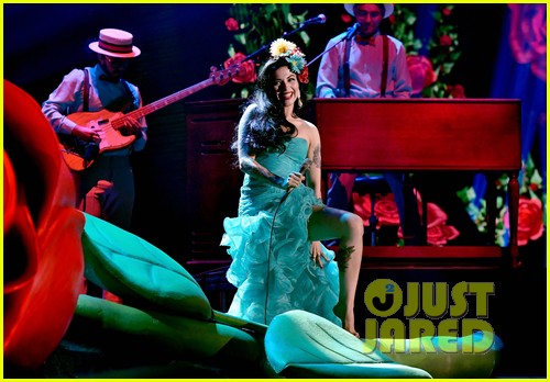 'MELANCOLÍA' Lyrics: Mon Laferte Releases Video for Lead Single From ...