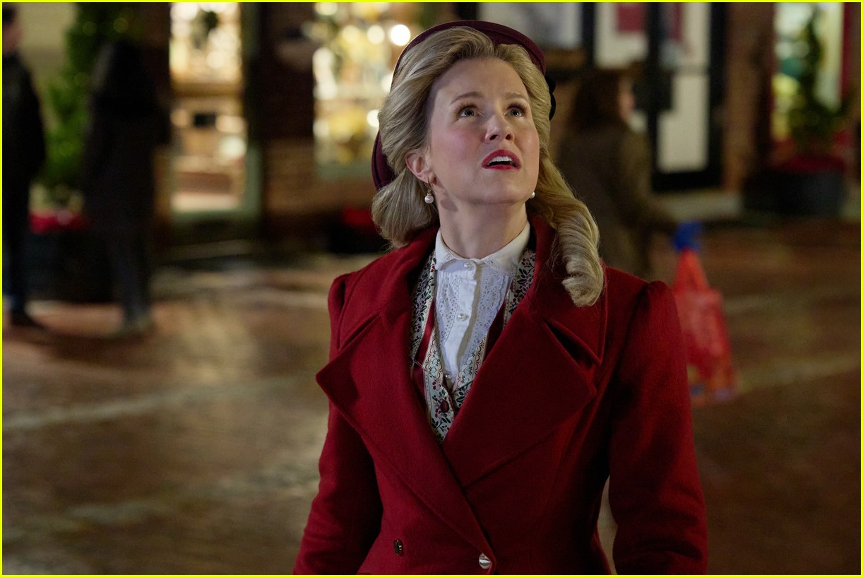 'A Newport Christmas' Actors Wes Brown & Ginna Claire Mason Talk ...