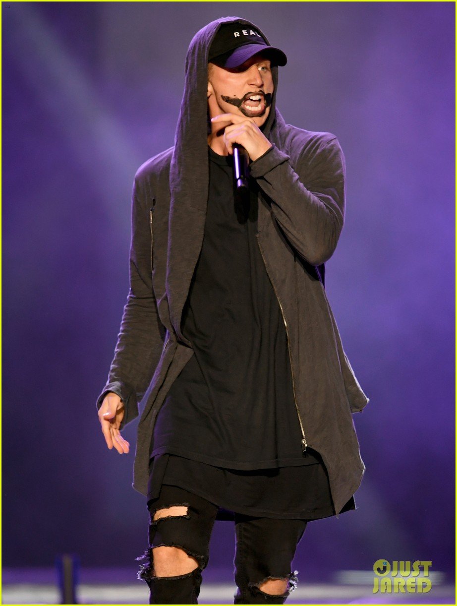 'FEAR' Lyrics: NF Addresses OCD, Mental Health Struggles in Title Track ...