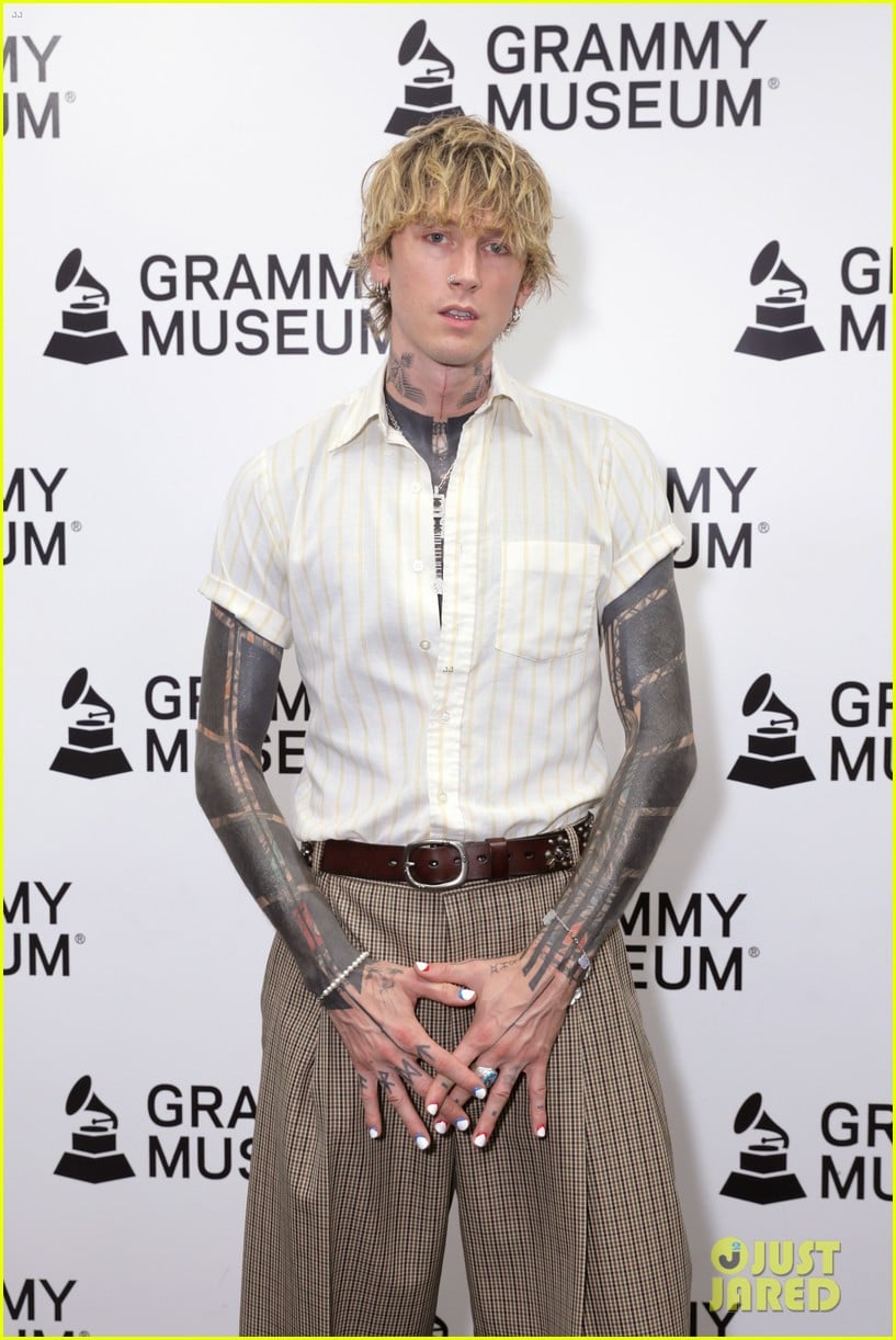 'WHO I WAS' Lyrics: NF & Machine Gun Kelly Unite on Vulnerable 'Fear ...