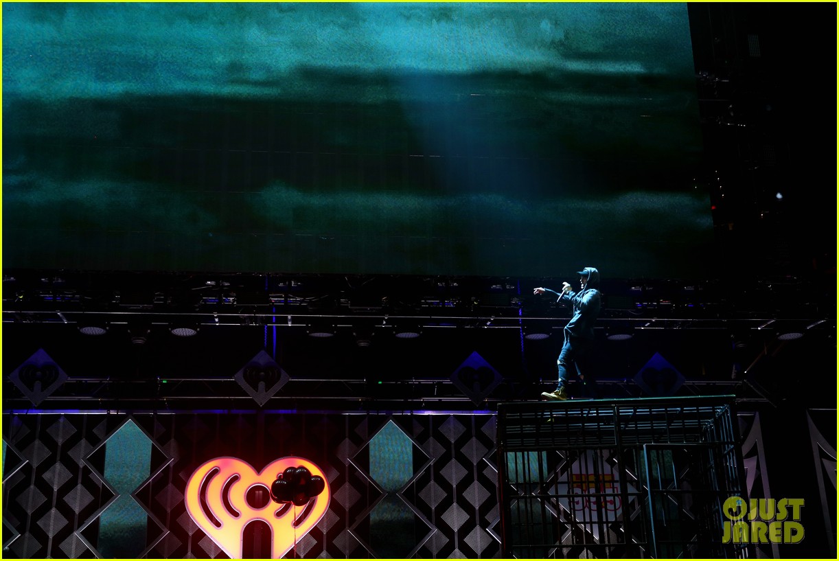 'WHO I WAS' Lyrics: NF & Machine Gun Kelly Unite on Vulnerable 'Fear ...