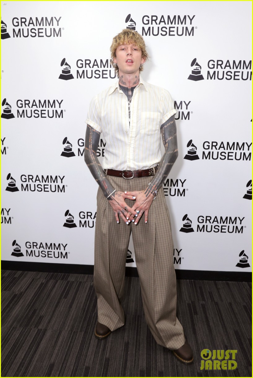 'WHO I WAS' Lyrics: NF & Machine Gun Kelly Unite on Vulnerable 'Fear ...