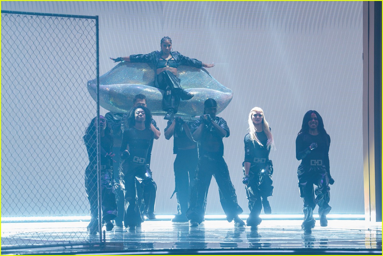 Normani Makes Surprise 'DWTS' Return, Joins Friend Jordan Chiles During ...