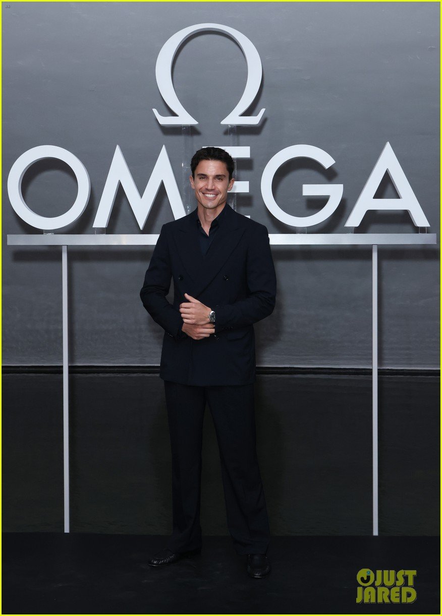 Glen Powell, Colman Domingo, & More Actors Attend Omega Watches Event ...
