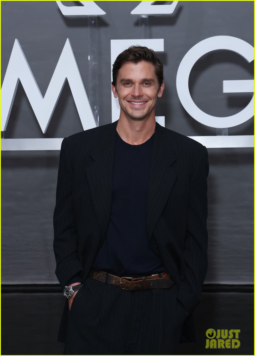 Glen Powell, Colman Domingo, & More Actors Attend Omega Watches Event ...