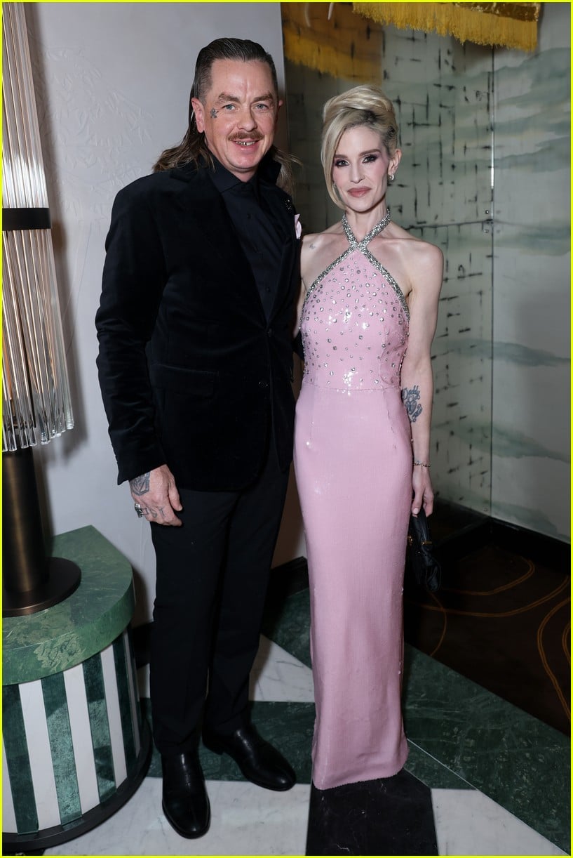 Sharon & Kelly Osbourne Return to Public Eye for First Red Carpet Since ...