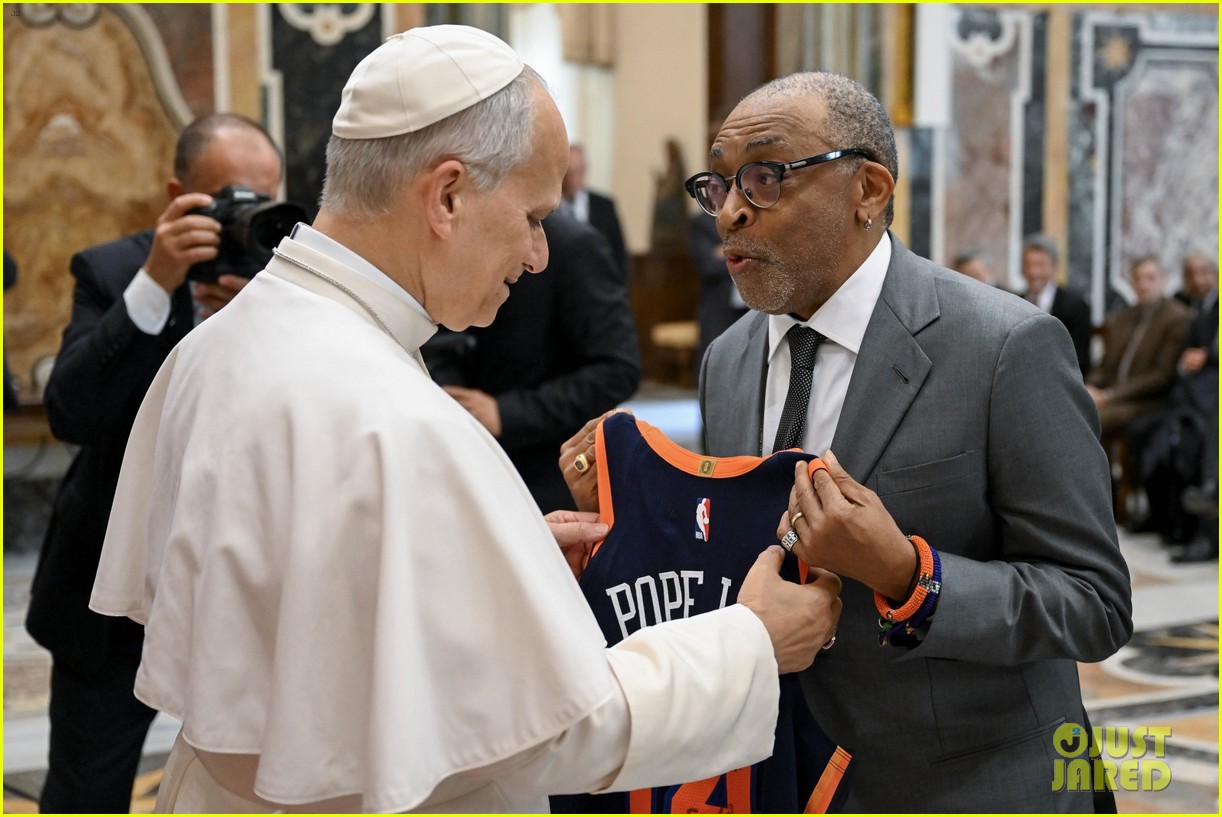 Pope Leo Meets Cate Blanchett & Many More Celebs During Papal Audience ...