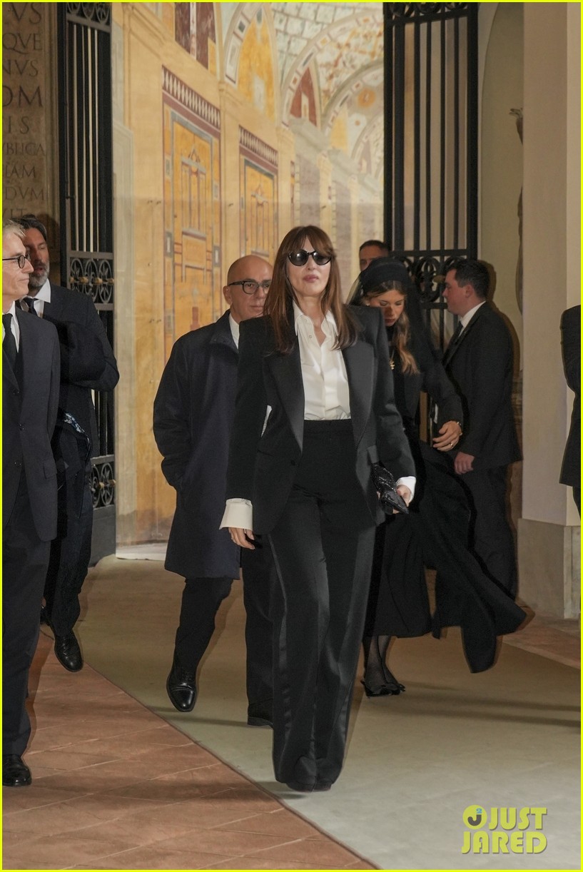 Pope Leo Meets Cate Blanchett & Many More Celebs During Papal Audience ...