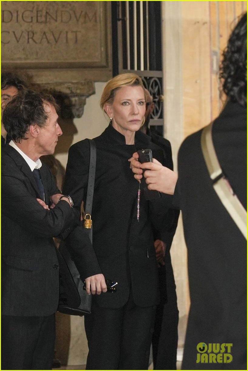 Pope Leo Meets Cate Blanchett & Many More Celebs During Papal Audience ...