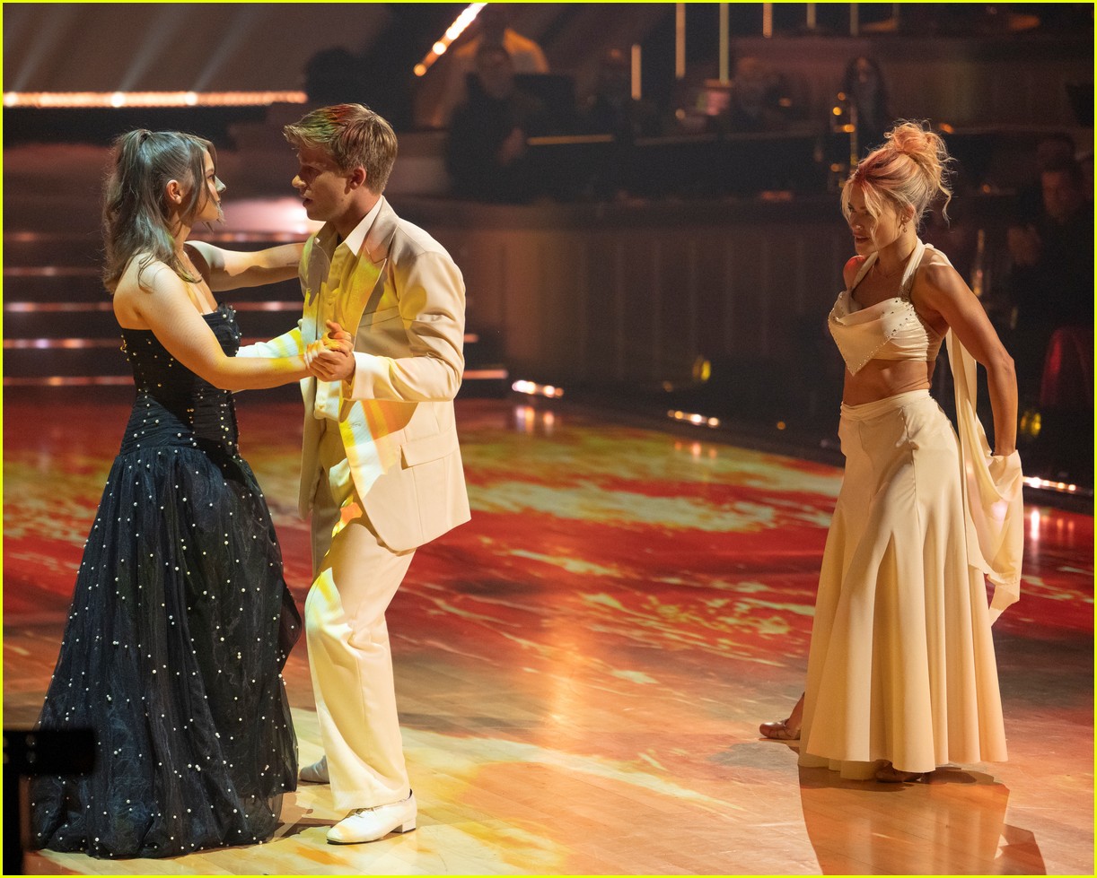 Prince William Makes Surprise Appearance on 'DWTS,' Sends Video Message ...