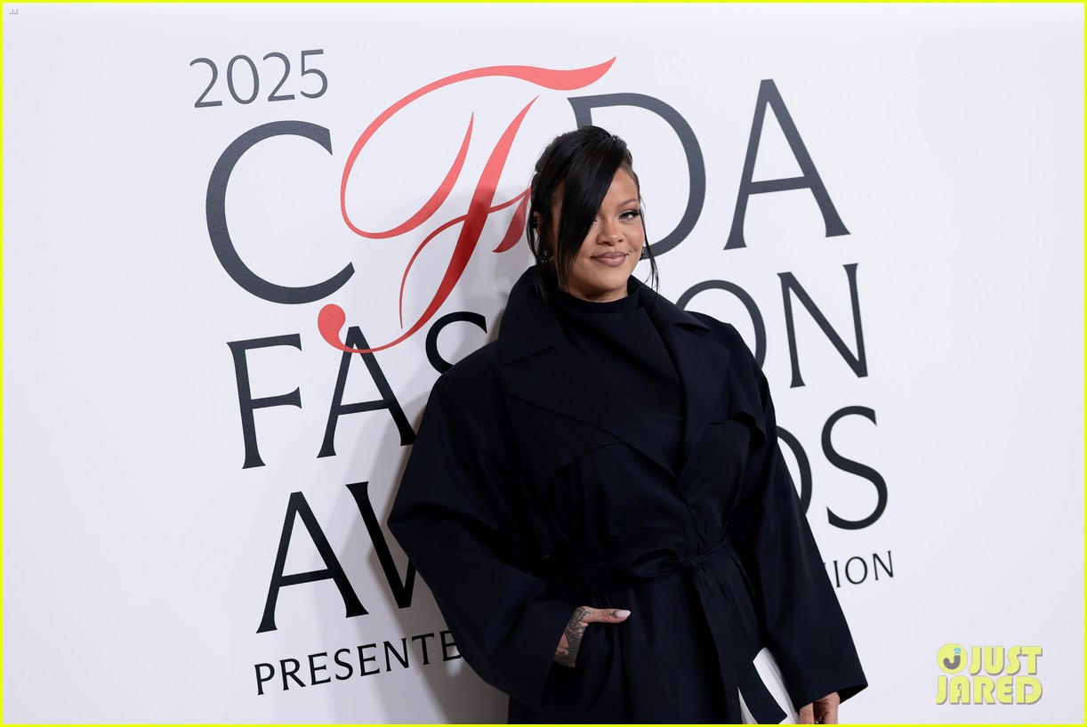 Rihanna Returns to Red Carpet for First Time Since Welcoming Baby #3, Attends CFDA Awards with A ...