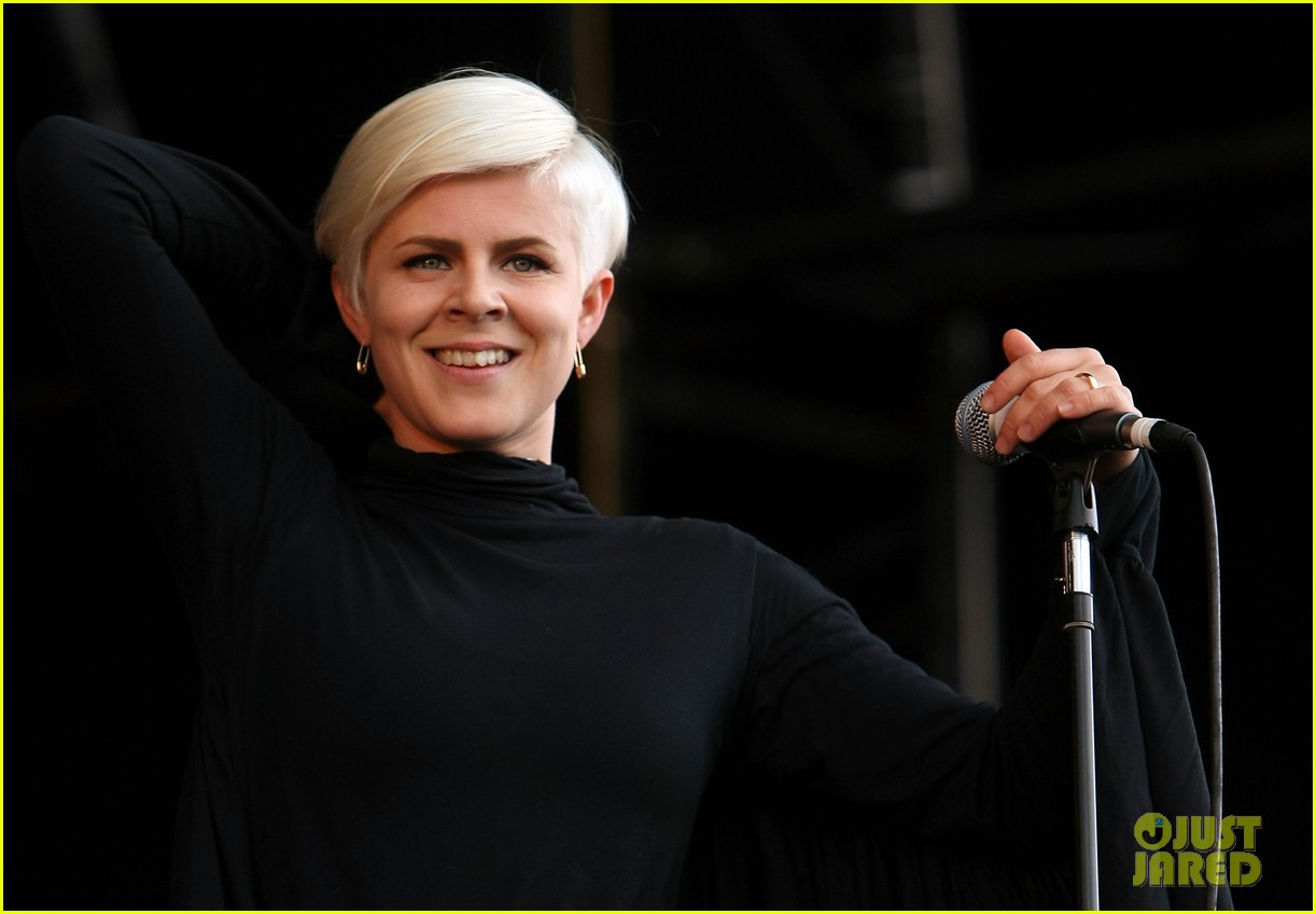 'Dopamine' Lyrics & Song Meaning: Robyn Makes Her Grand Return After 7 ...