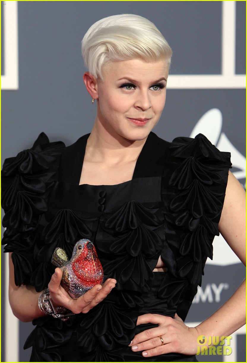 'Dopamine' Lyrics & Song Meaning: Robyn Makes Her Grand Return After 7 ...