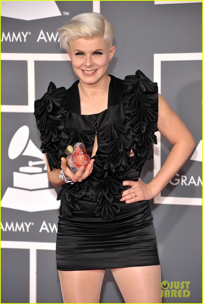 'Dopamine' Lyrics & Song Meaning: Robyn Makes Her Grand Return After 7 ...