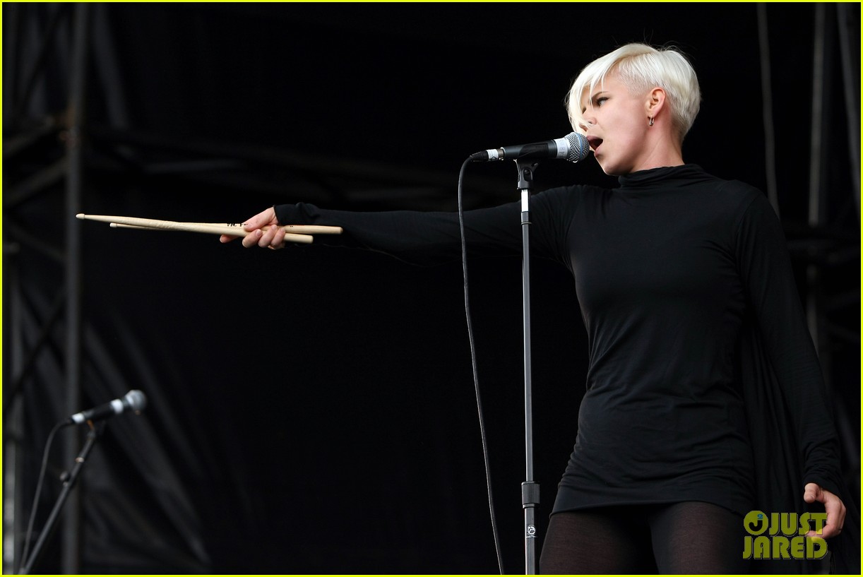 'Dopamine' Lyrics & Song Meaning: Robyn Makes Her Grand Return After 7 ...