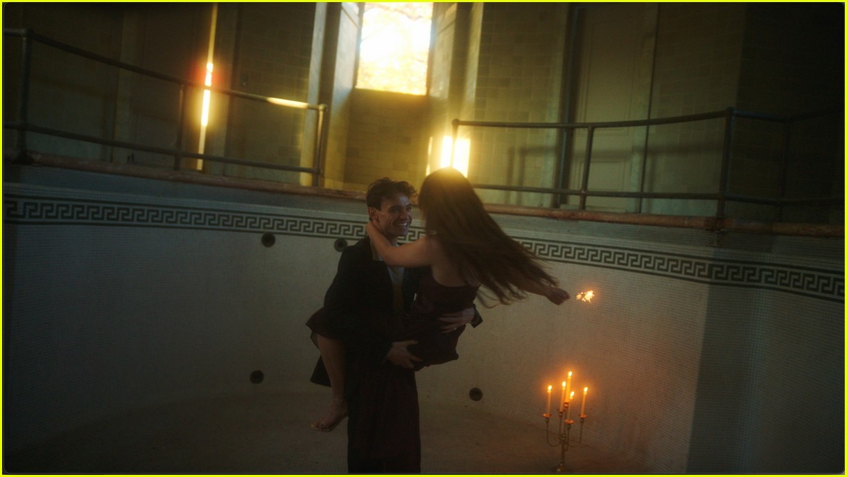 'It Ain't Nothing' Lyrics: Scout Willis & Thomas Doherty Get Hot ...