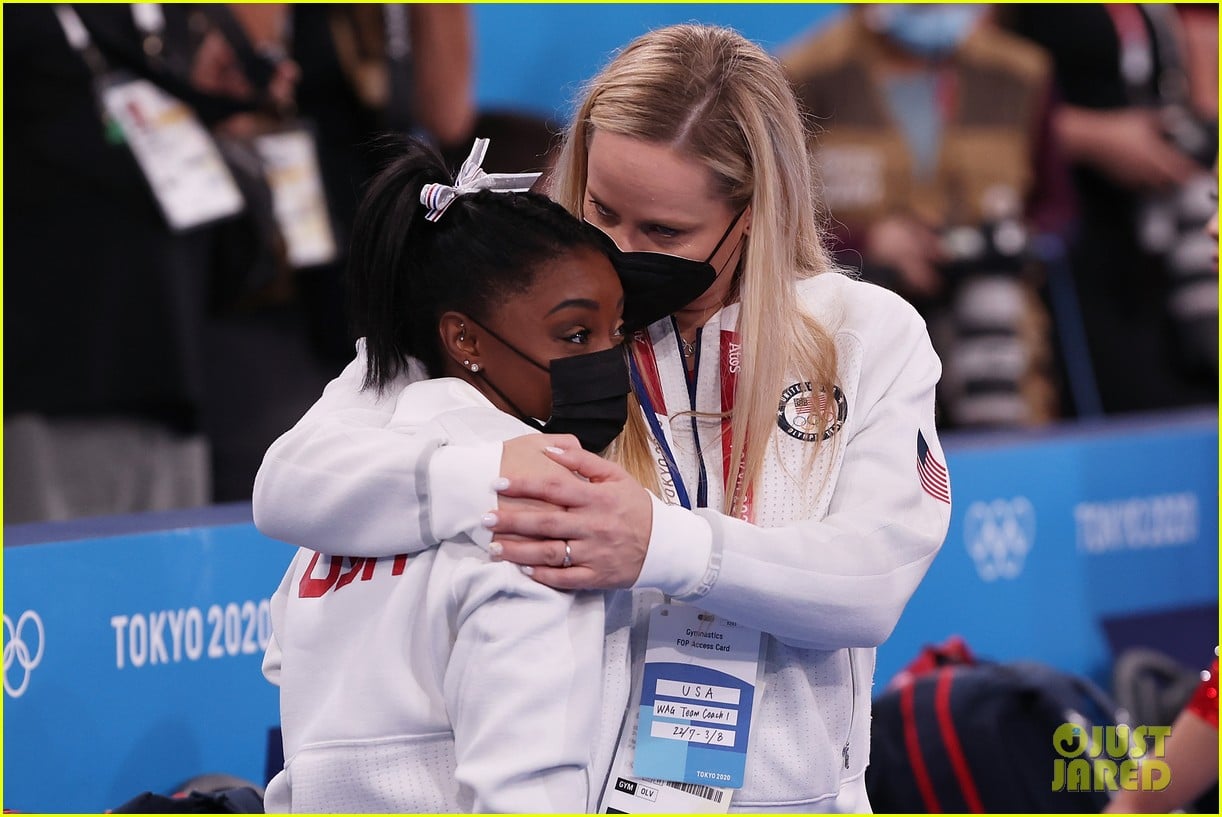 Simone Biles Reveals 3 Cosmetic Surgery Procedures Including Breast ...