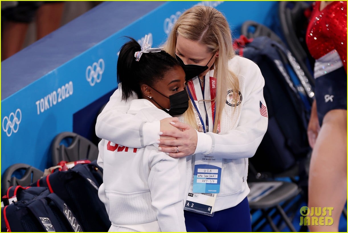 Simone Biles Reveals 3 Cosmetic Surgery Procedures Including Breast ...