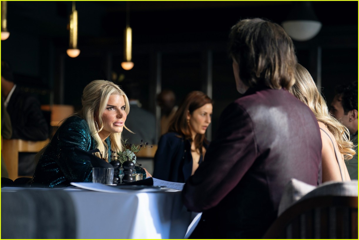 Why Jessica Simpson's Face Looks So Different for 'All's Fair' Guest ...