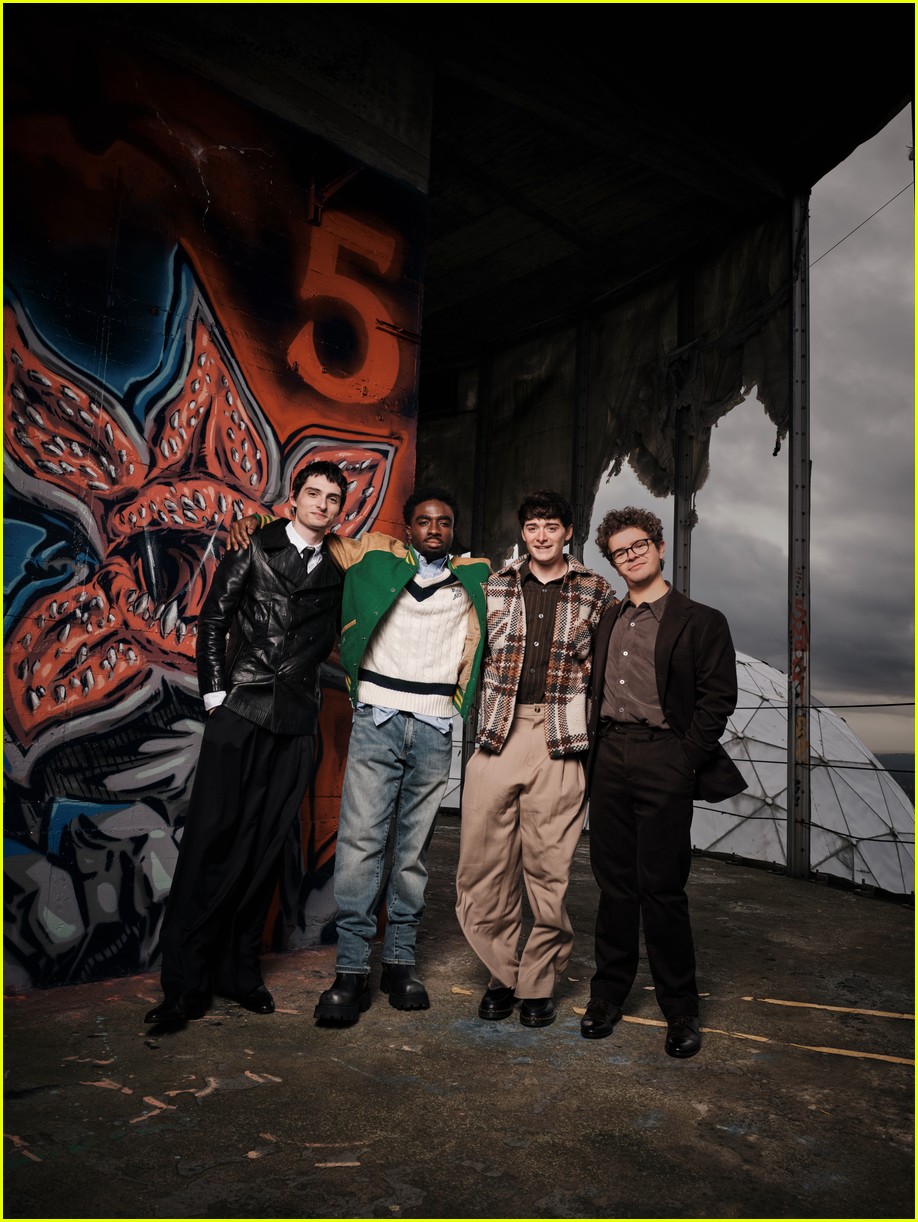 'Stranger Things' Stars Visit Japan for the 'Tokyo Adventure Tour' On ...