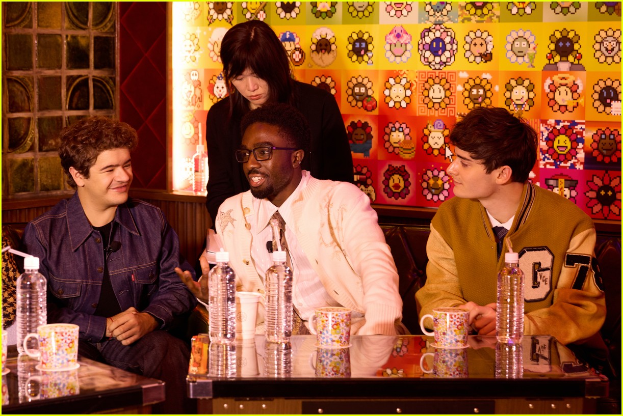 'Stranger Things' Stars Visit Japan for the 'Tokyo Adventure Tour' On ...