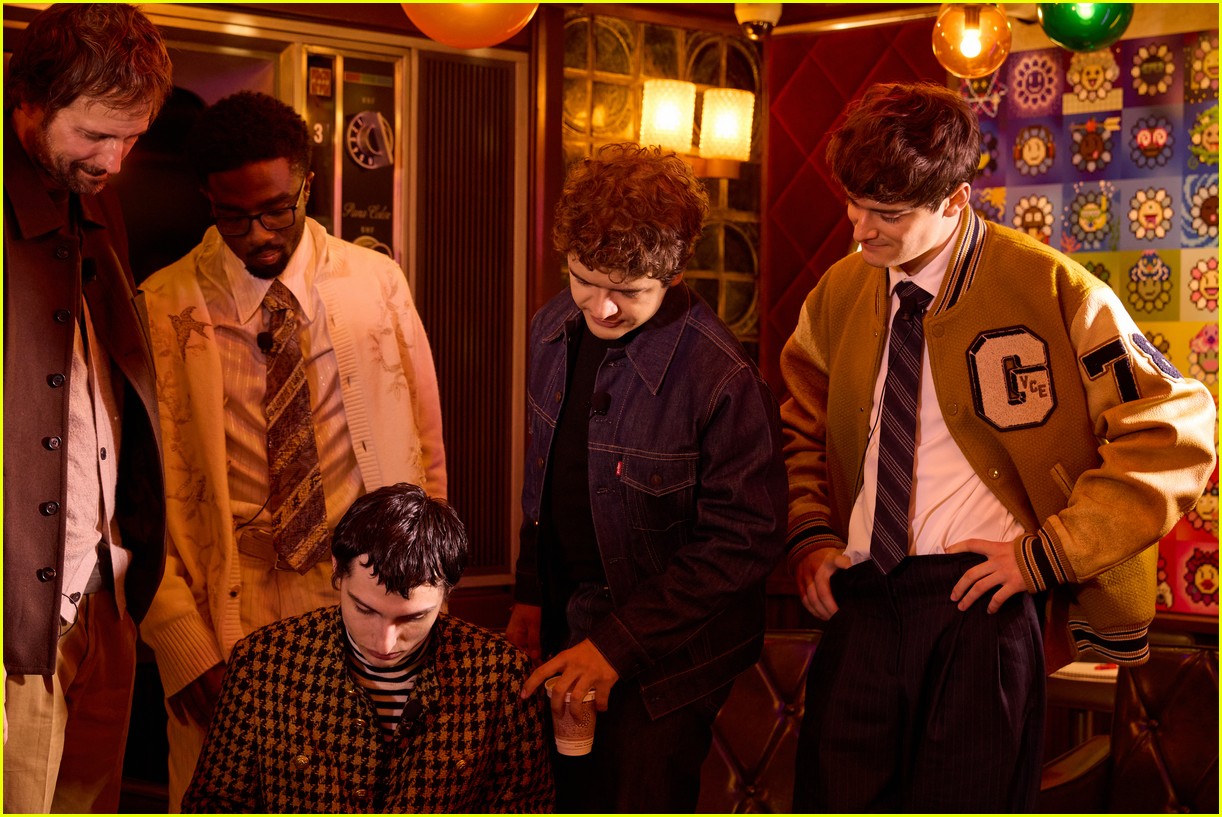 'Stranger Things' Stars Visit Japan for the 'Tokyo Adventure Tour' On ...