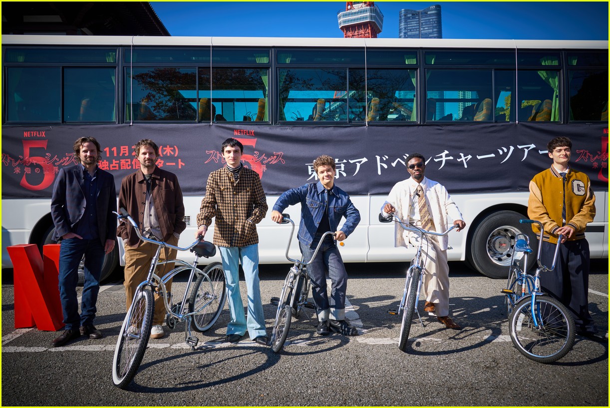 'Stranger Things' Stars Visit Japan for the 'Tokyo Adventure Tour' On ...