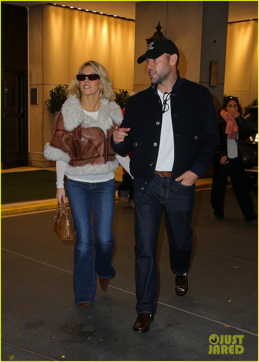 Sydney Sweeney & Scooter Braun Still Going Strong Despite Her Reunion ...