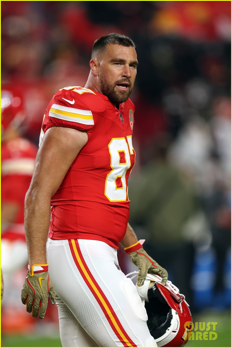 Travis Kelce Has Awkward Response to Brother Jason Kelce's Questions ...