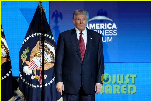 Trump Wants NFL's Washington Commanders to Name New Stadium After Him ...