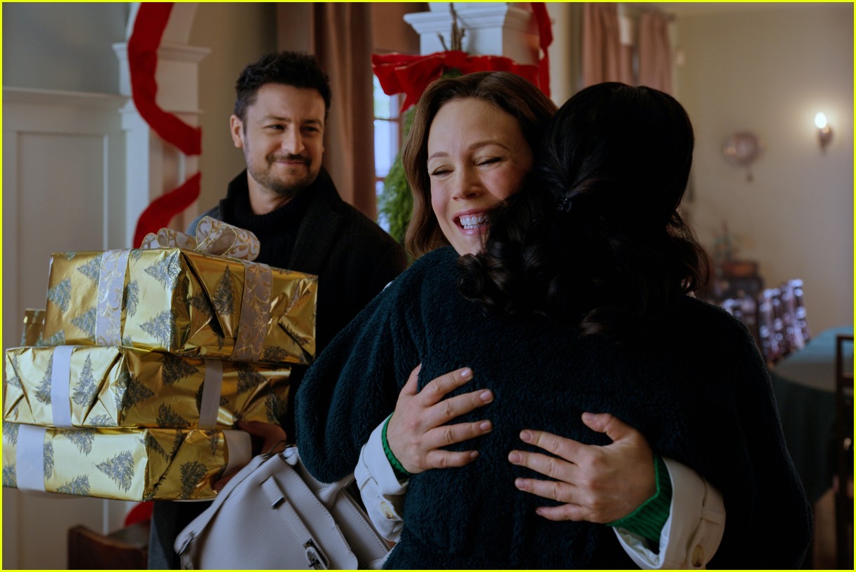 Why Hallmark's 'Christmas Above the Clouds' Is the Movie All of Tyler Hynes & Erin Krakow's Fans ...