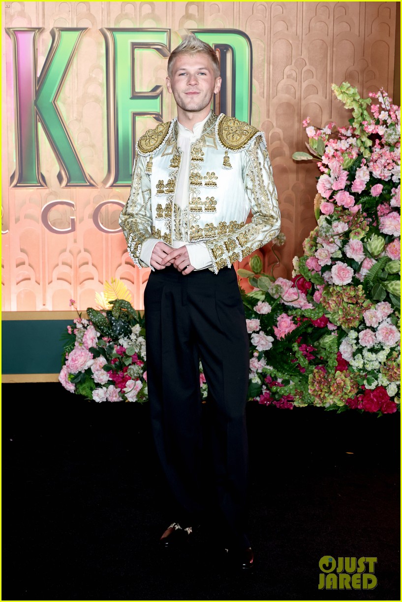 Nina Dobrev, Claire Danes, & So Many More Celebs Attended the 'Wicked ...